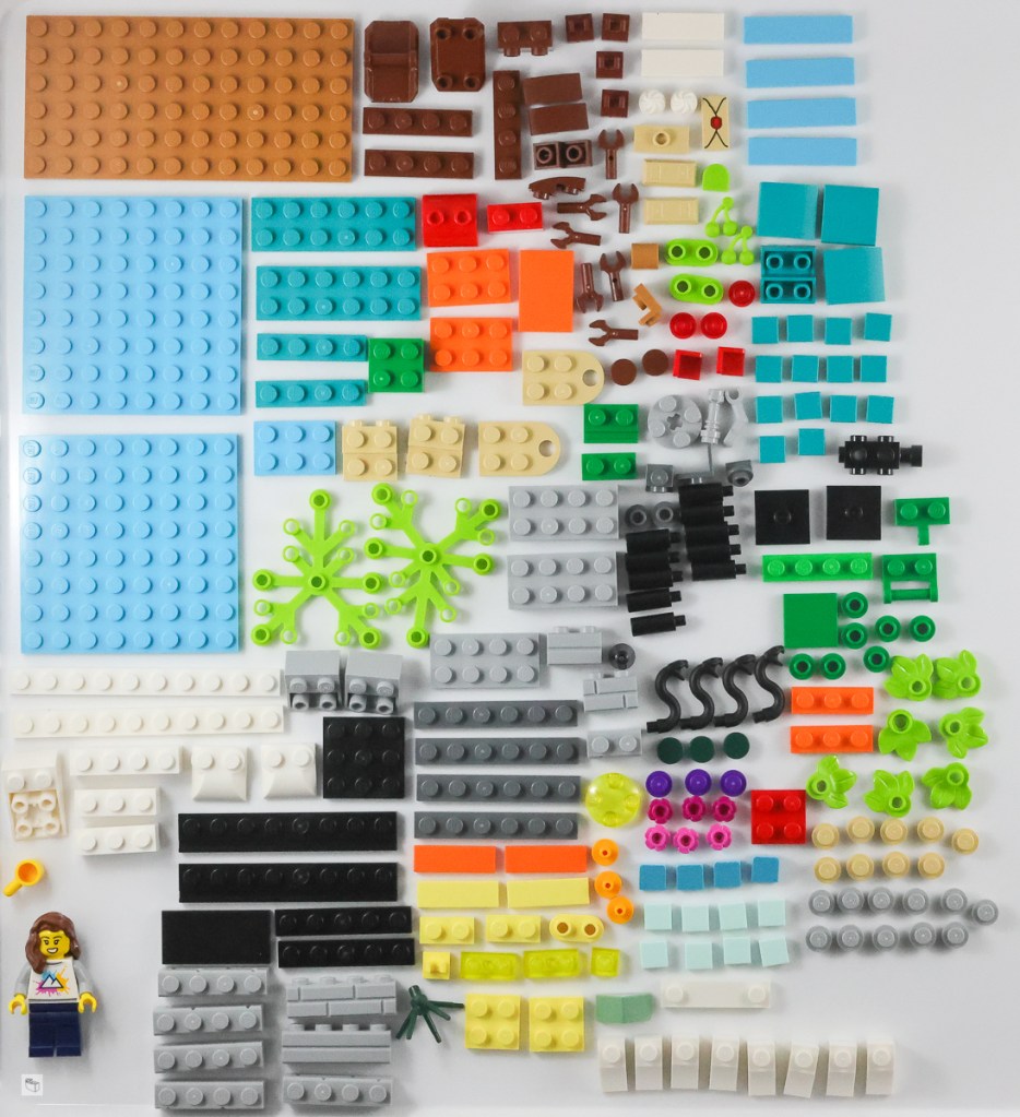 LEGO Creator 3-in-1 31139 Cozy House [Hands On Review] | The Rambling Brick